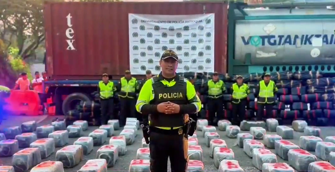 Golpe al narcotráfico: incautan más de 5 toneladas de marihuana en la vía Cali-Medellín